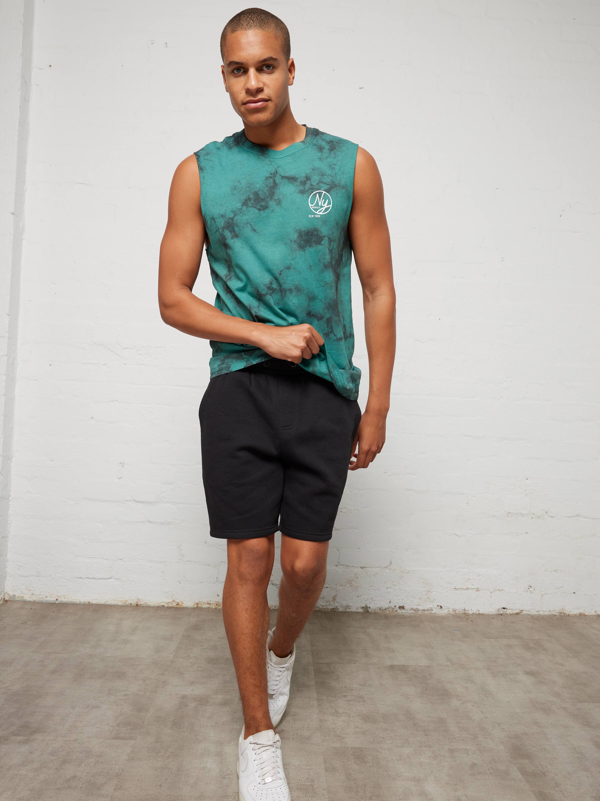 Guys Tank Tops - Mens Muscle Tees & Singlets | Jay Jays