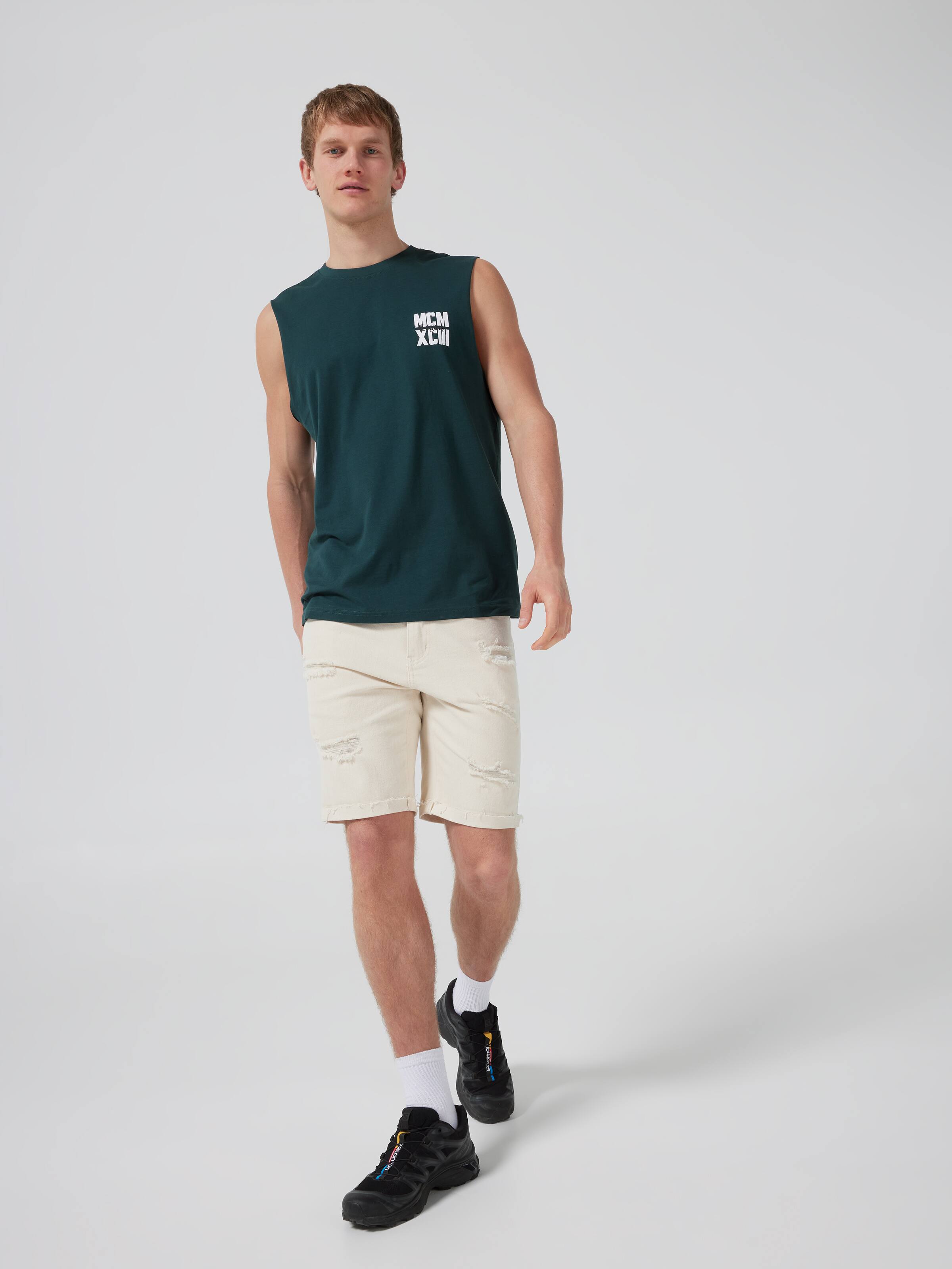 Guys Tank Tops - Mens Muscle Tees & Singlets | Jay Jays