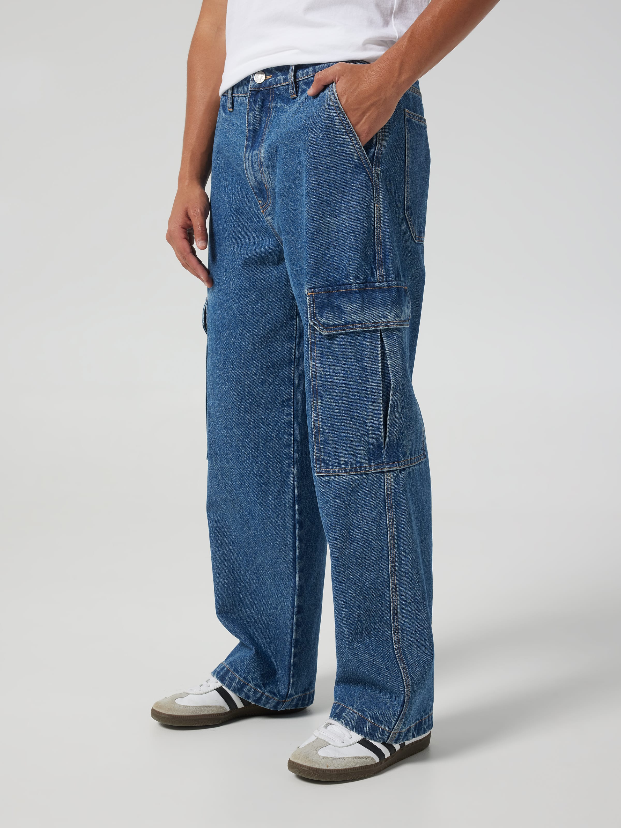 Mens Jeans – Ripped, Skinny, Denim & More at Jay Jays™