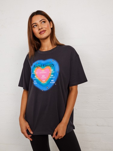 Manifesting Aura Heart Oversized Tee