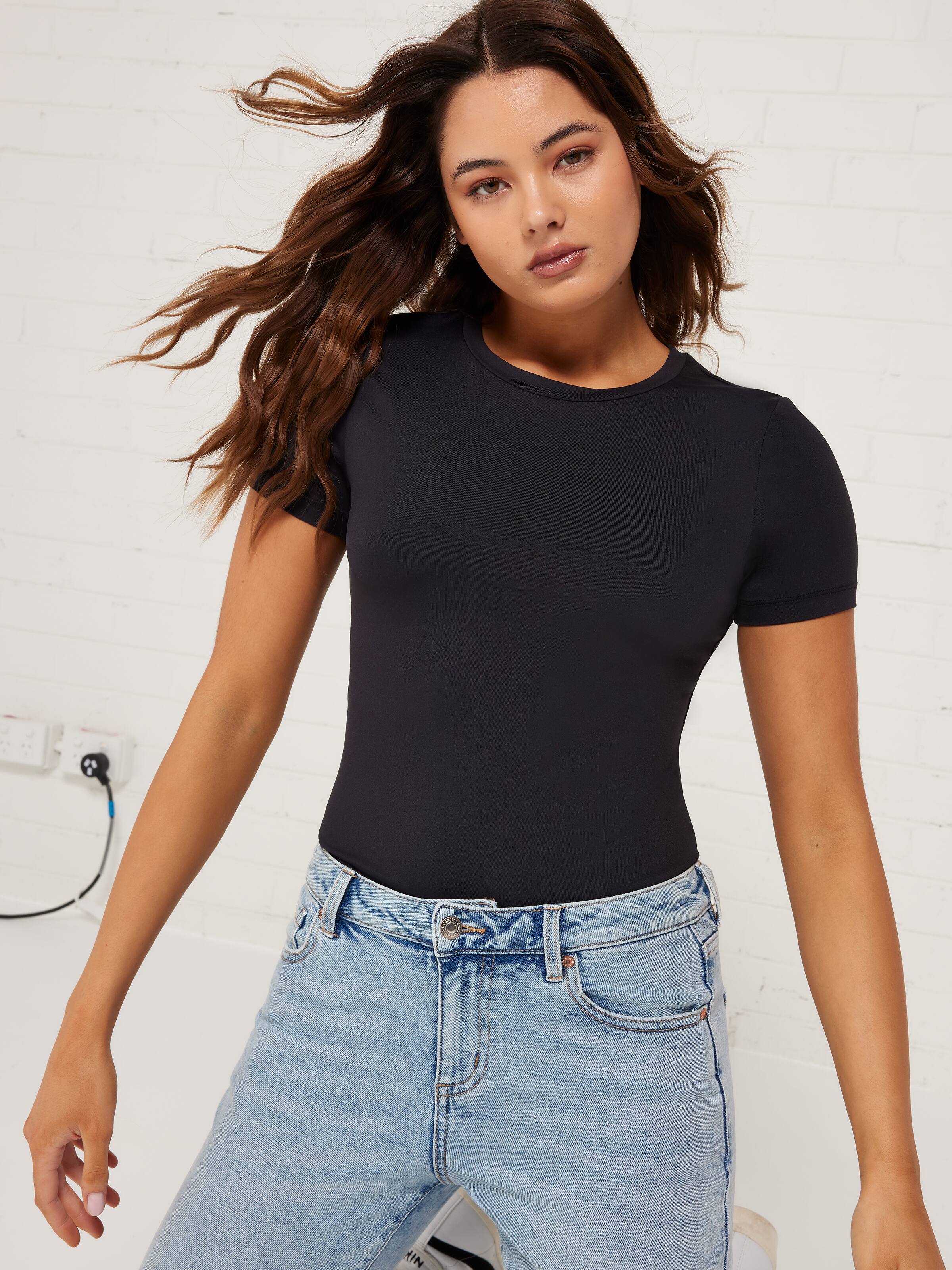 Luxe Basic Tee Black - Jay Jays Online