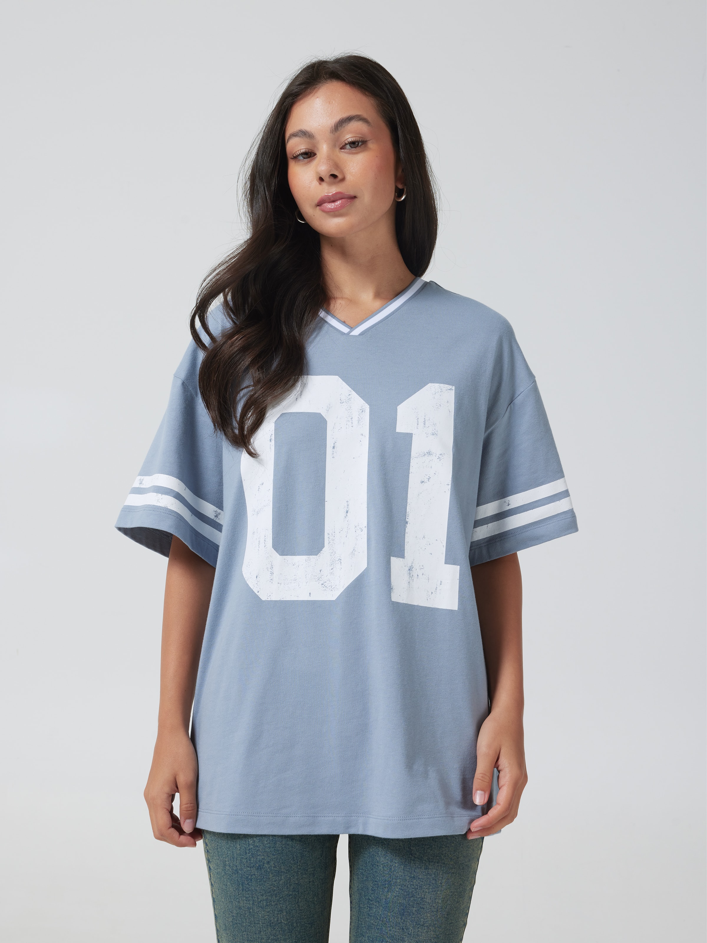 01 V Neck Oversized Tee - Jay Jays Online