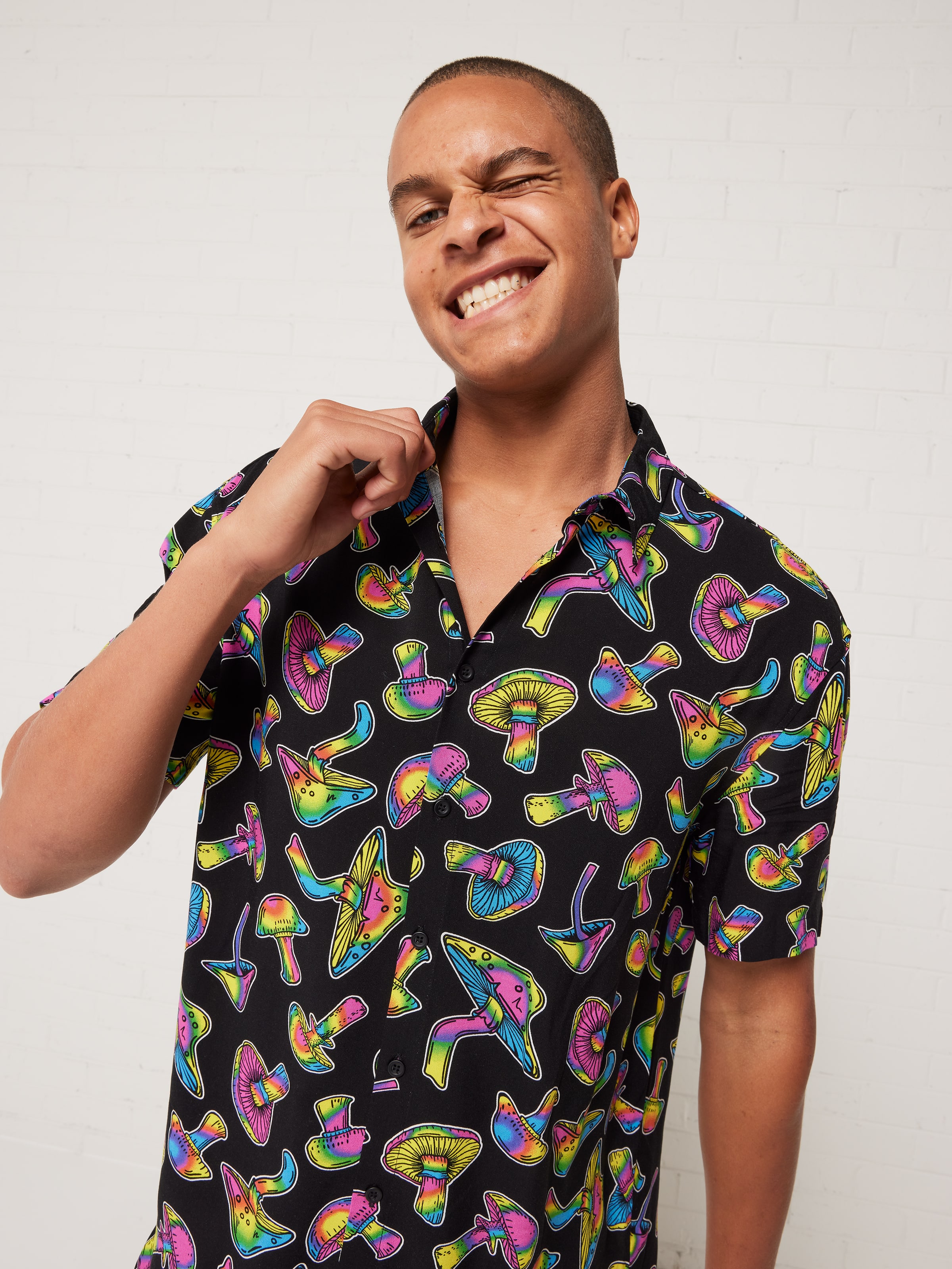 Black Trippy Mush Resort Shirt - Jay Jays Online